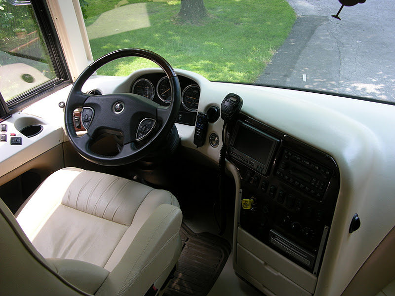 HelloRoad Newmar RV: Rick & Nancy's Newmar Mountain Aire RV