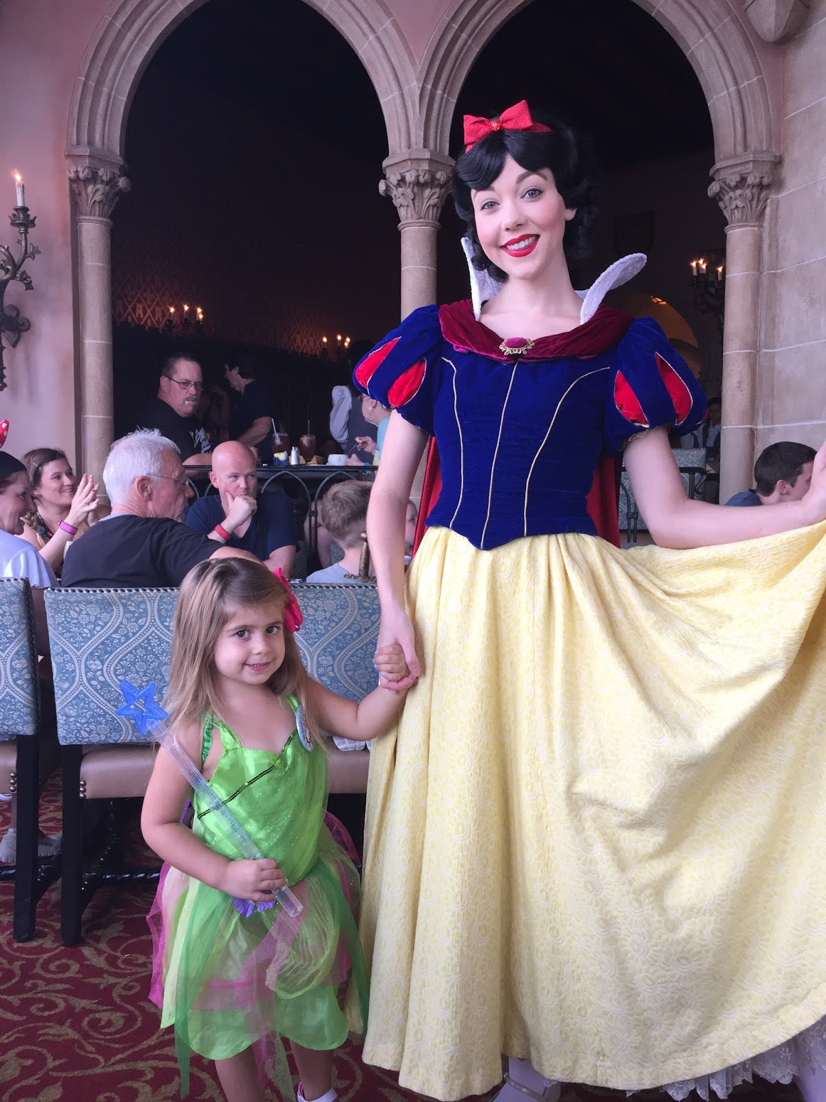 Al2getherFIT: Review: Dining At Cinderella's Castle