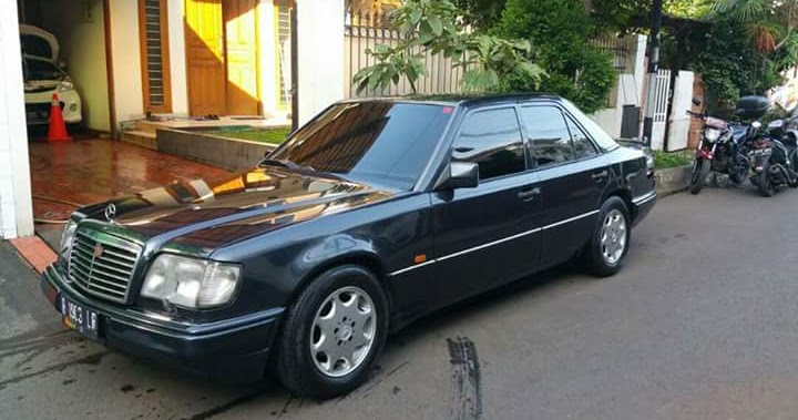 Mercy W124 E220 AT tahun 1996 sertifikat MP - LAPAK MOBIL DAN MOTOR BEKAS