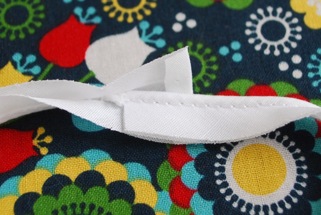 Roonie Ranching: Floating Inset Pocket with Piping -- Sewing Tutorial