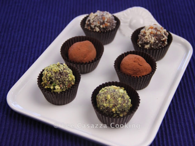 Izetta's Southern Cooking: EASY CHOCOLATE TRUFFLES