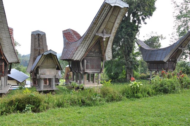 LUMBUNG TONGKONAN TORAJA