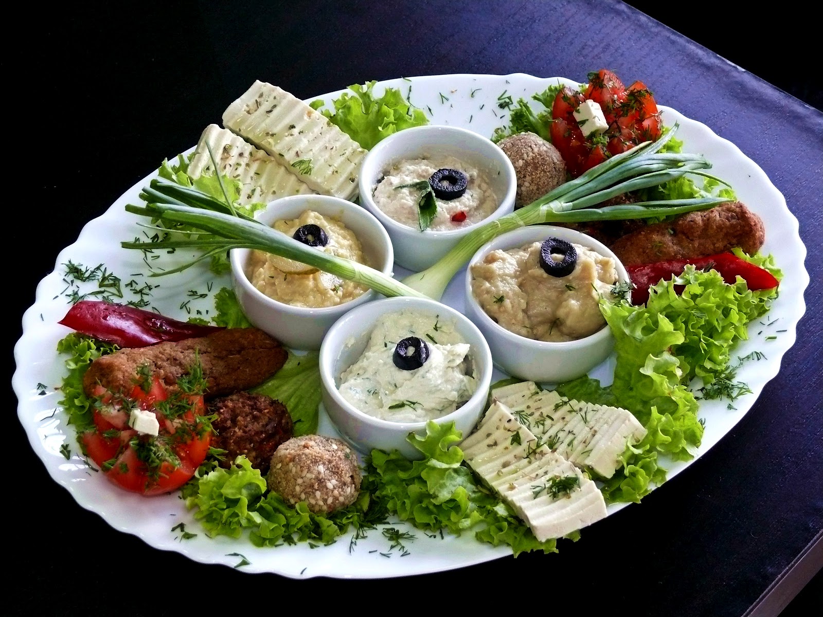 RESTAURANT UNIC VEGETARIAN: MENIURI VEGETARIENE