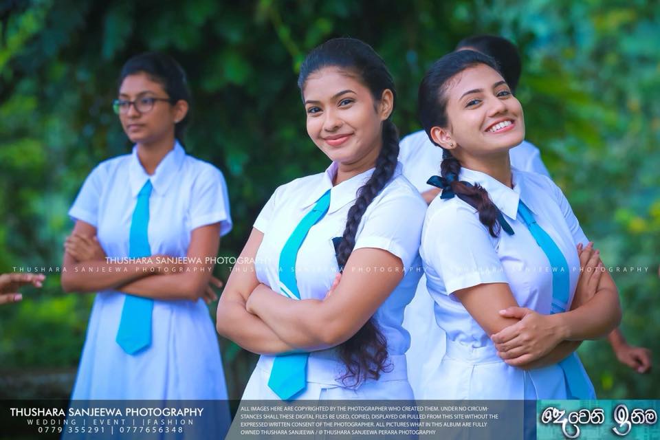 Funny Moments at the trip of Deweni Inima (Girls) - Lanka Mine.info ...