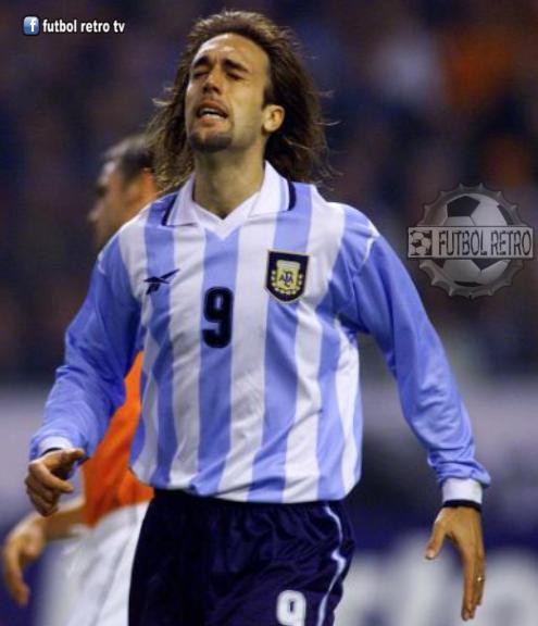FUTBOL RETRO Banco de Imagenes: Gabriel Batistuta (Newells, Boca Jrs ...