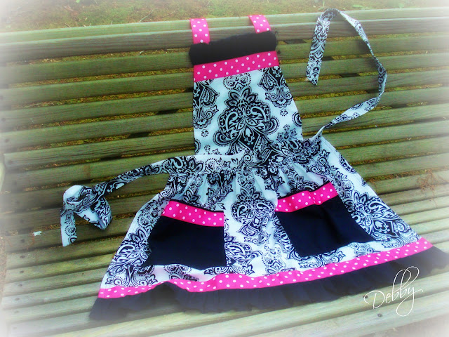 My Favorite Things: Repurposed Linens = Cute Aprons!