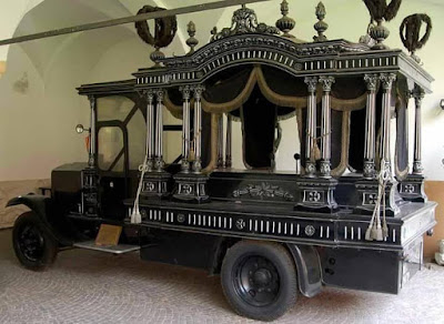 MUSCLE CAR COLLECTION : Classic Gothic Car