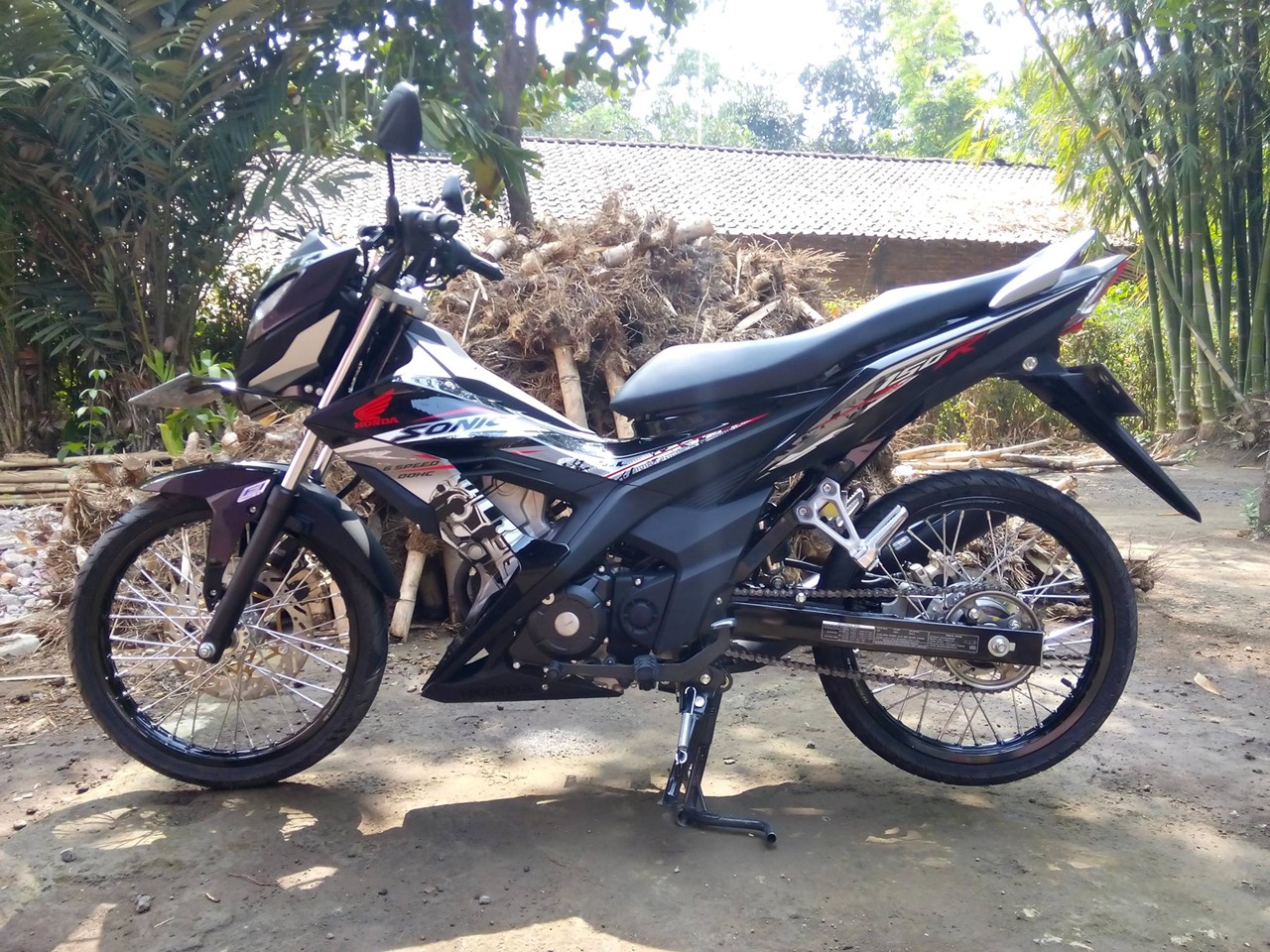 68 Foto Modifikasi Motor Sonic Keren - Trends Modifikasi Motor