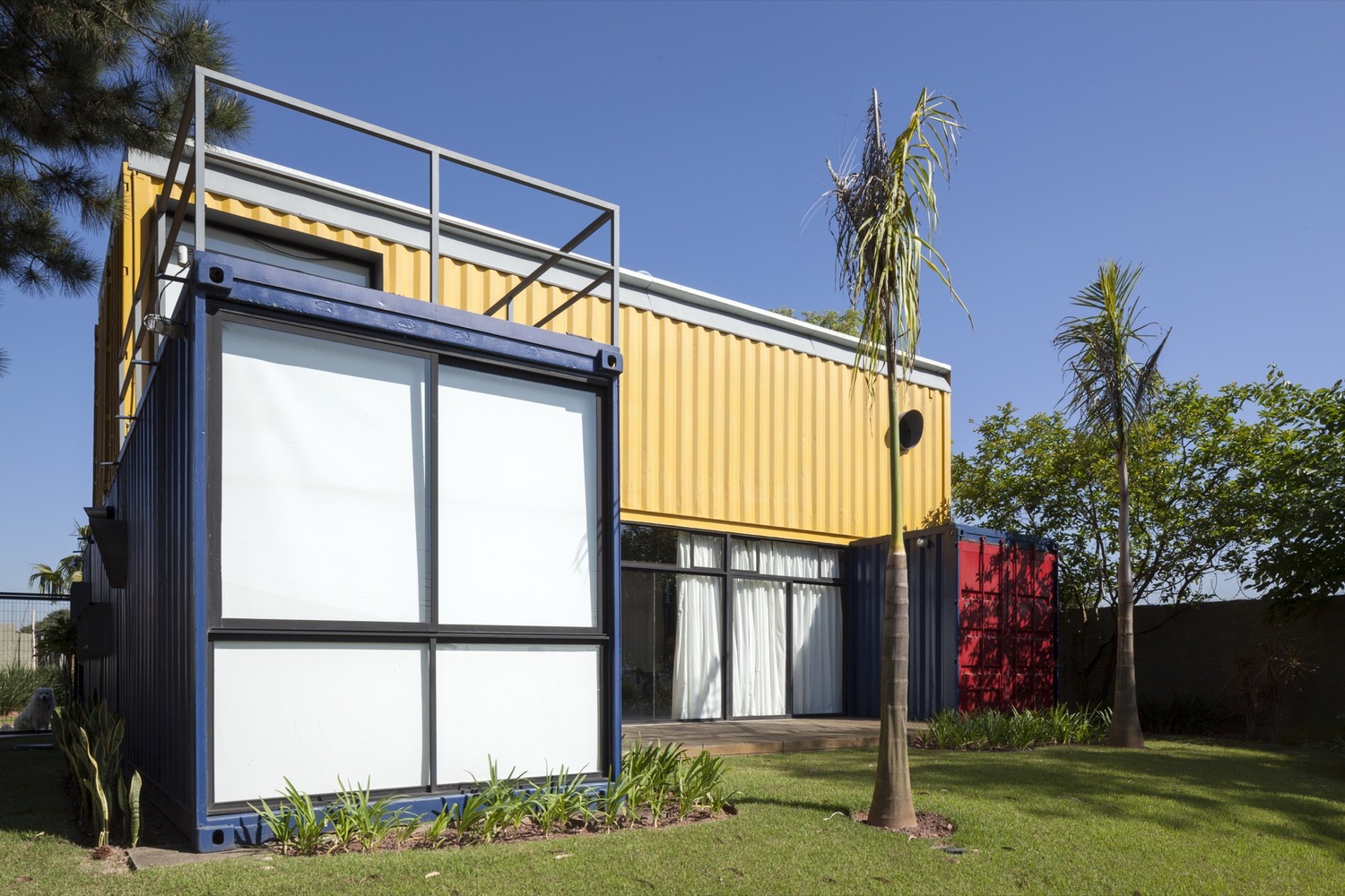 Shipping Container Homes & Buildings: 3 Bedroom Shipping Container Home ...