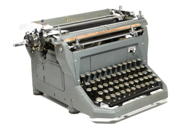 A nonflat Rooy/ /THE TYPEWRITER REVOLUTION