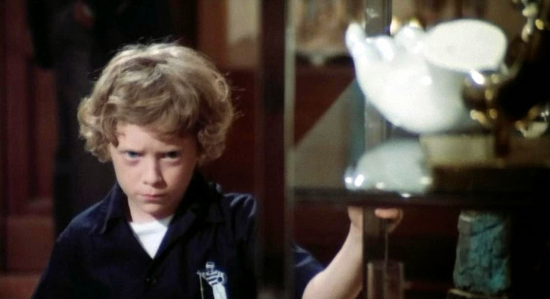 At the Mansion of Madness: Shock / Beyond the Door II (1977)