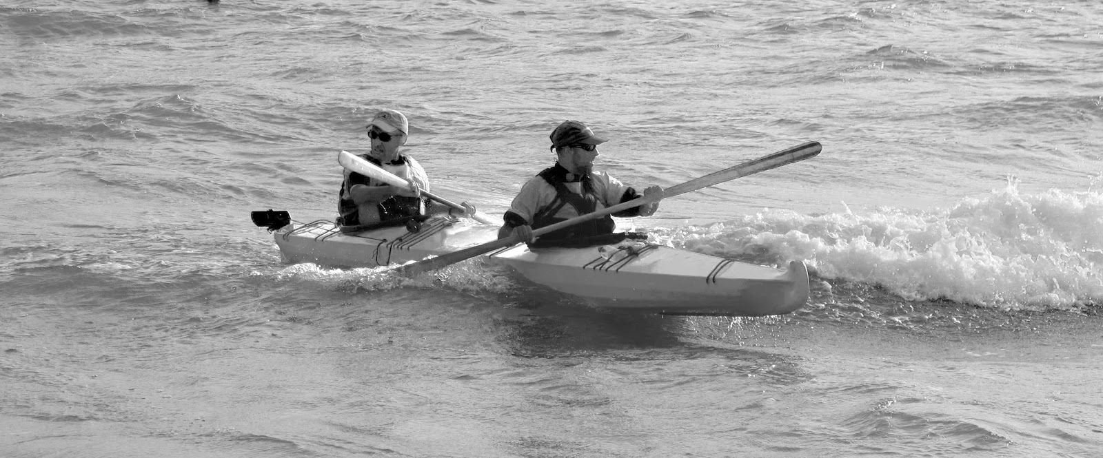 PN Kayak: Iqyax (baidarka) two hole.44km da Anzio a Ostia attraverso il ...