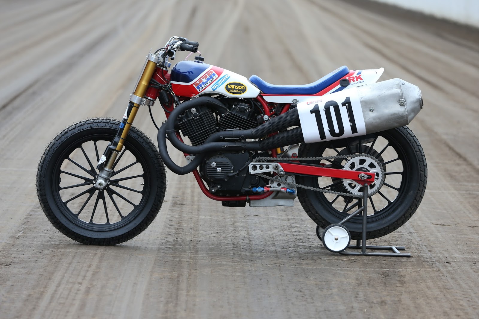 Honda RS750 - RocketGarage - Cafe Racer Magazine