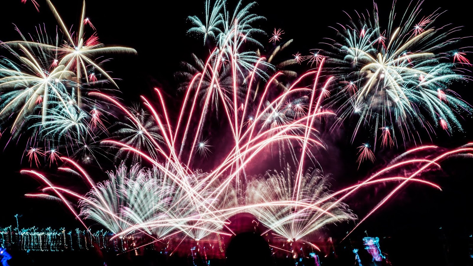 The Greatest Pyro Show at SM City Clark, Pampanga + China & Canada ...