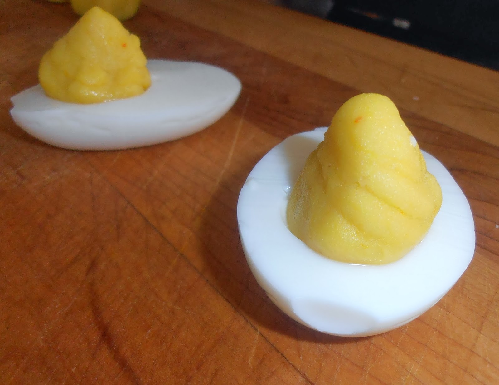 Goode Eates: An Illusion Food -- "Deviled Eggs" for Dessert!