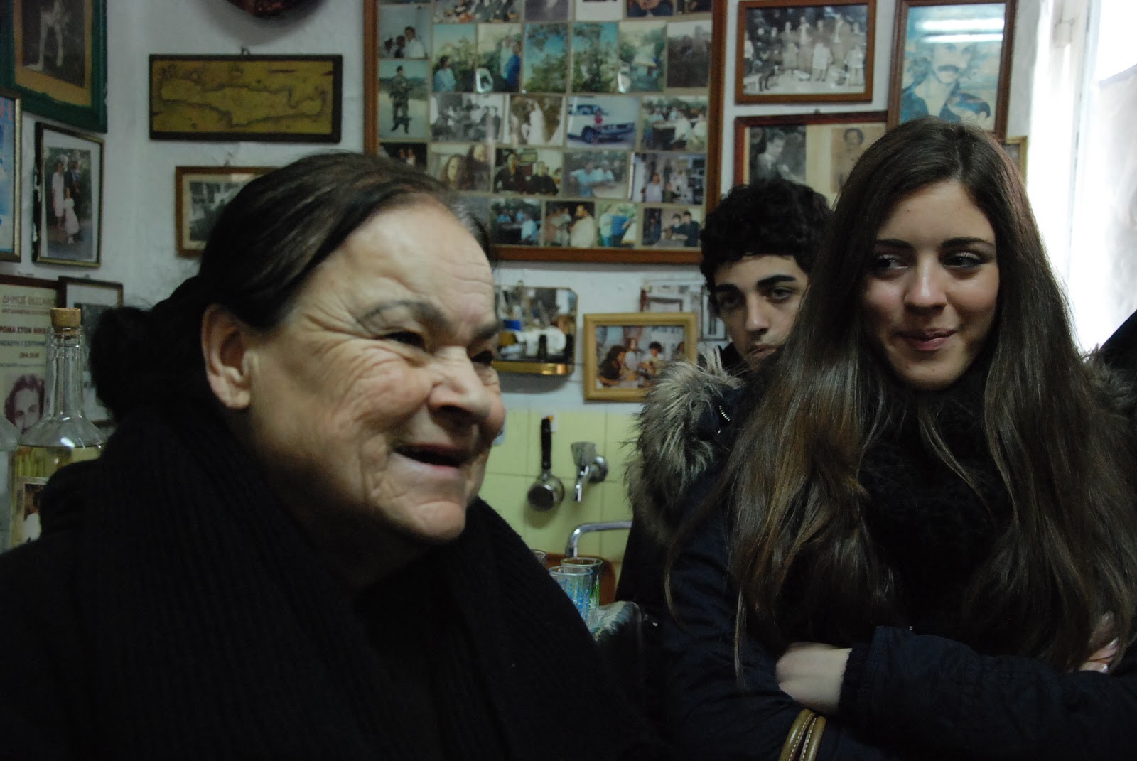 Σχολικό έντυπο ''της γάτας το κουδούνι'': Κυρία Ζουμπουλία..αδελφή του ...