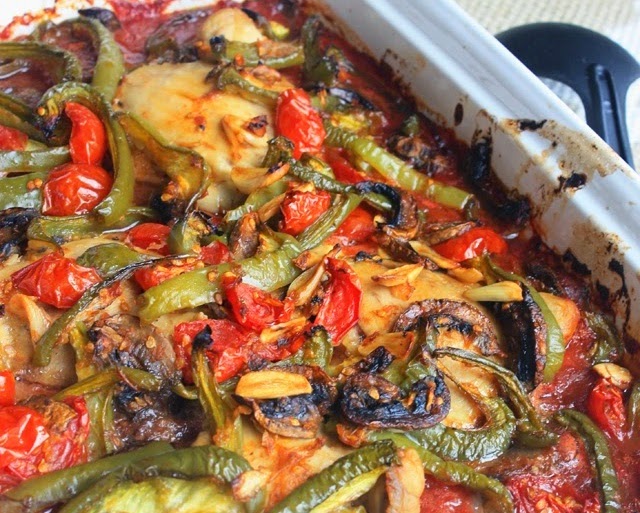 Yummmy Recipe: Veggie Loaded Chicken Cacciatore Bake