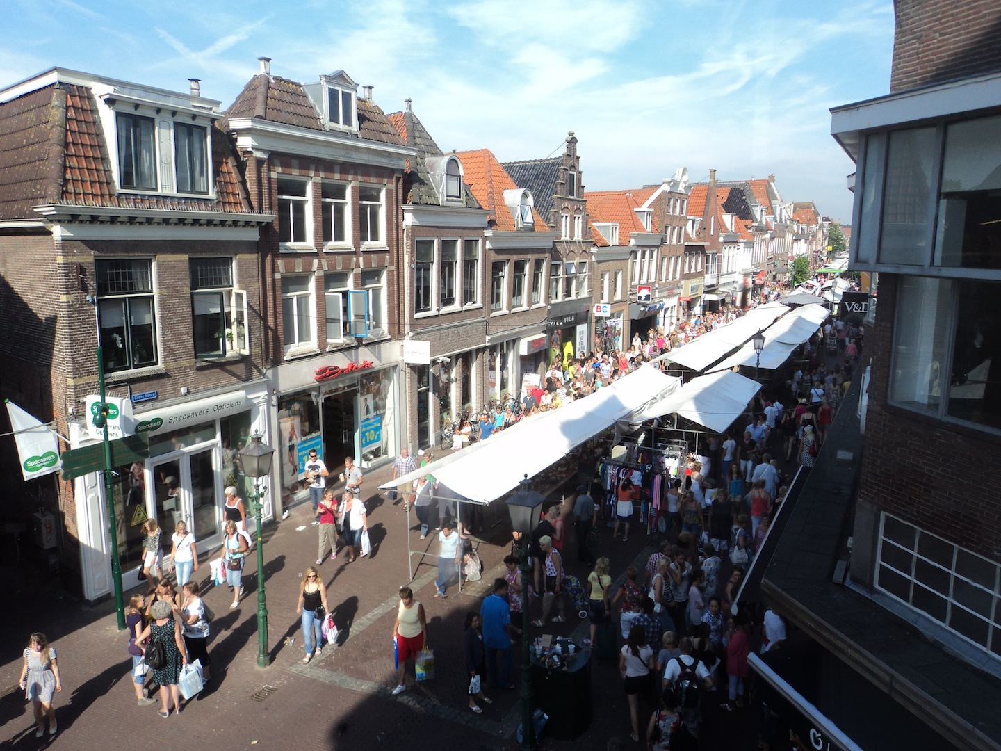 Santje: Fairs, sales, fish and dutch clothing