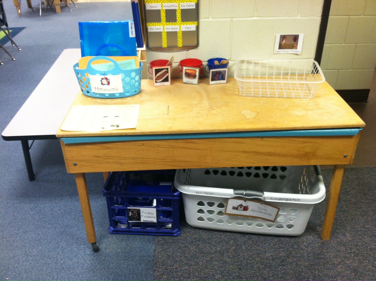 Kinder Corner: Digging for letters