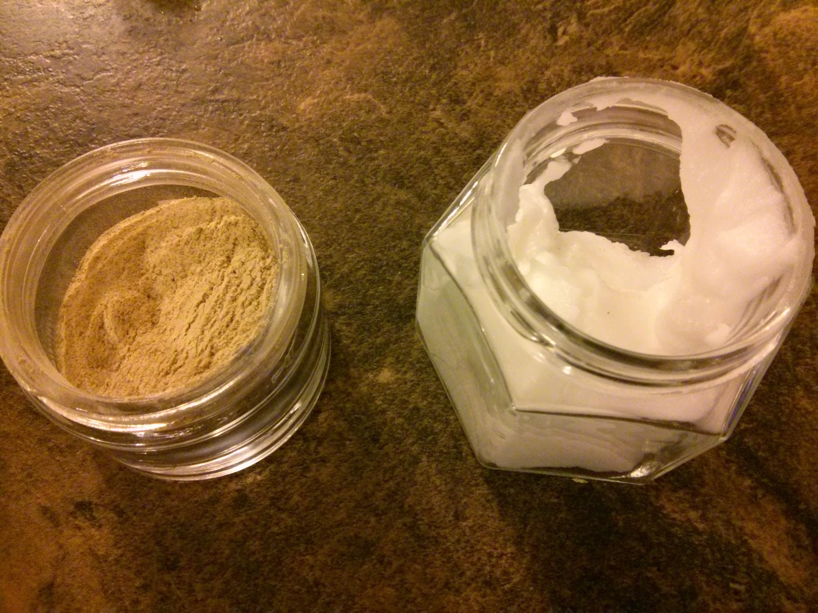 Mommy Baker: Homemade Tooth Paste and Tooth Powder