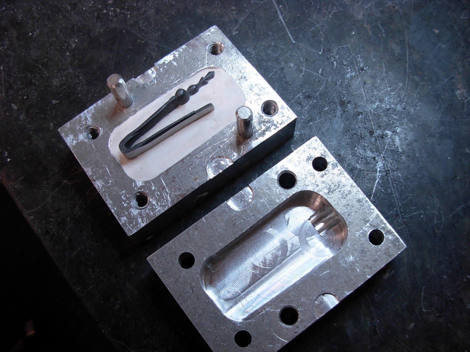 Hamler Tools: Cerro metal molds