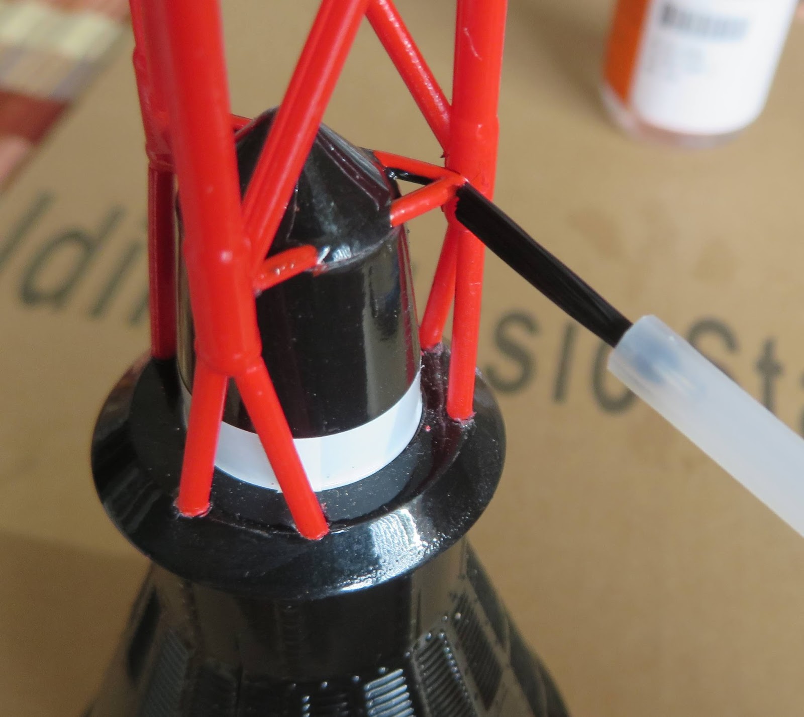 Model Rocket Building: Estes Mercury Redstone #1921 Build Part 17 ...