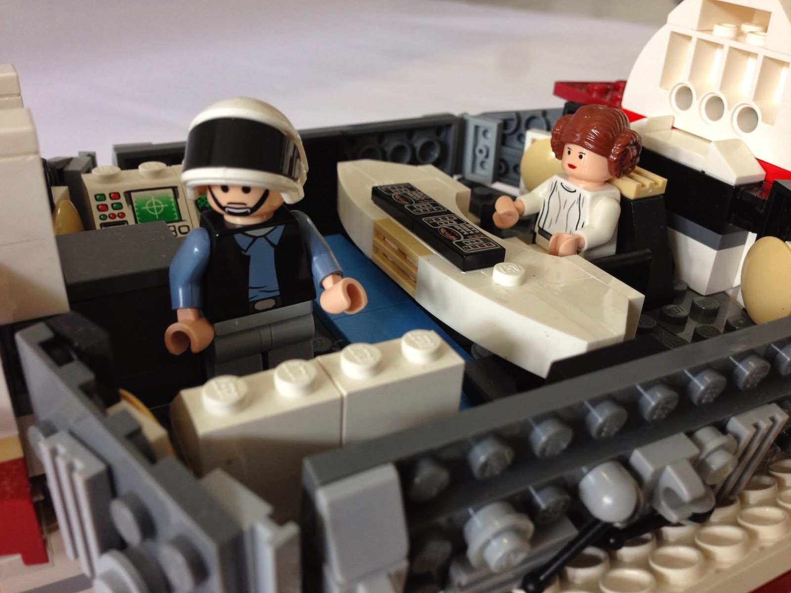 The Marriage of LEGO and Star Wars: Review: 10198 Tantive IV