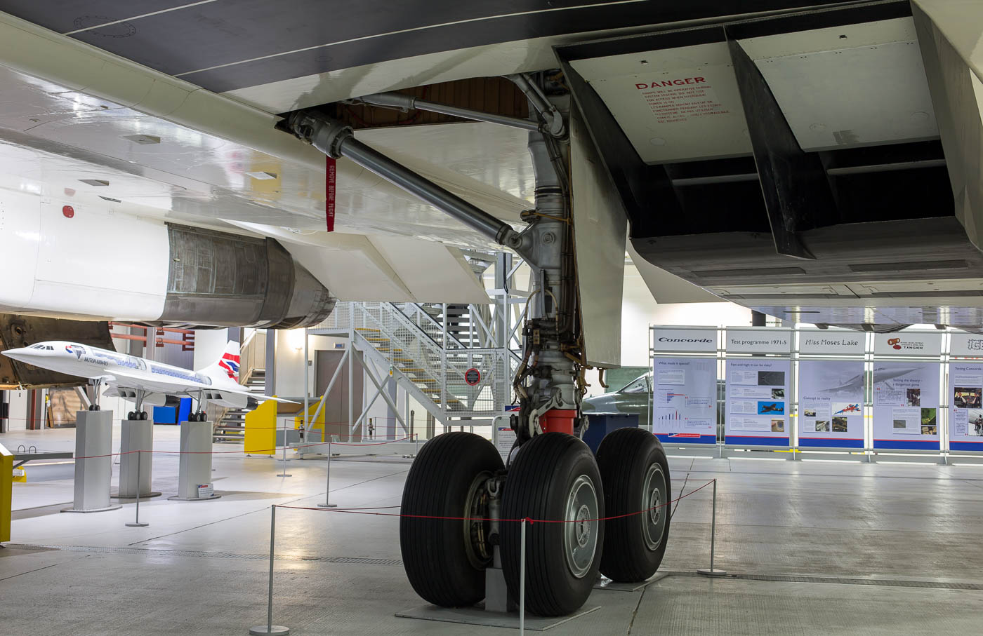 Phil's Windblog: Landing Gear (Train d'Aterrissage)