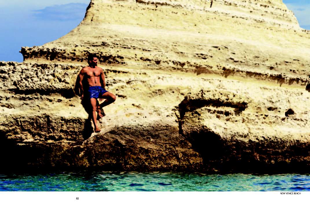 Catalog oferte si promotii: Catalog Calzedonia Bucuresti costume de ...