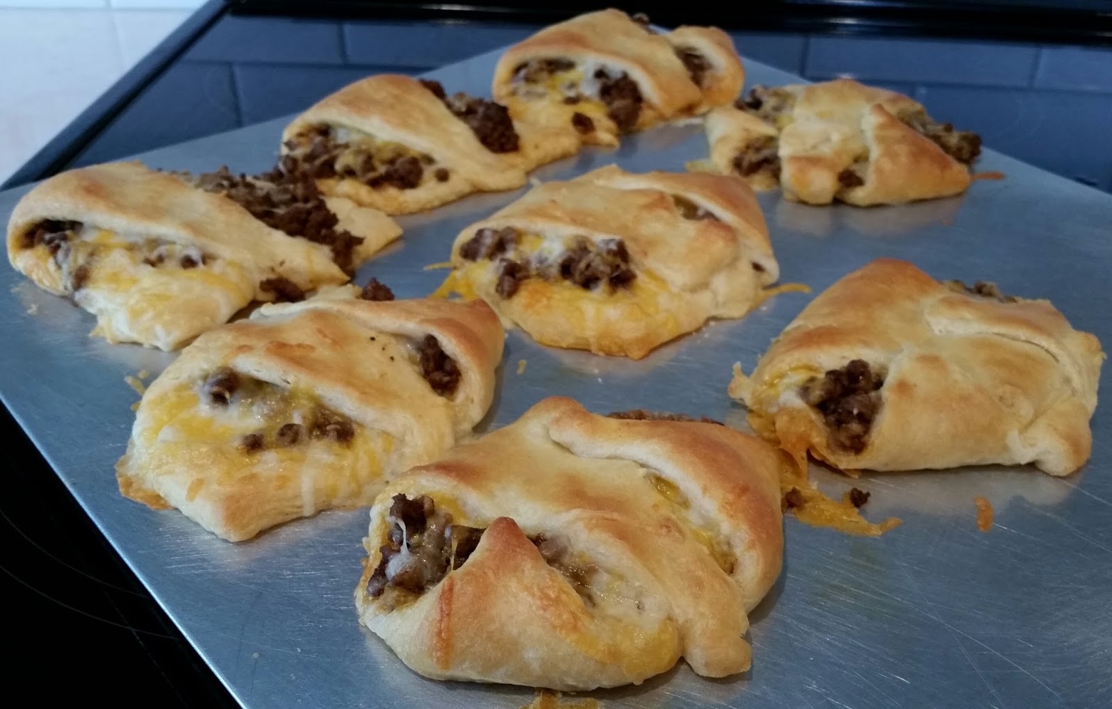 A Pinch of the Plains: Taco Puffs