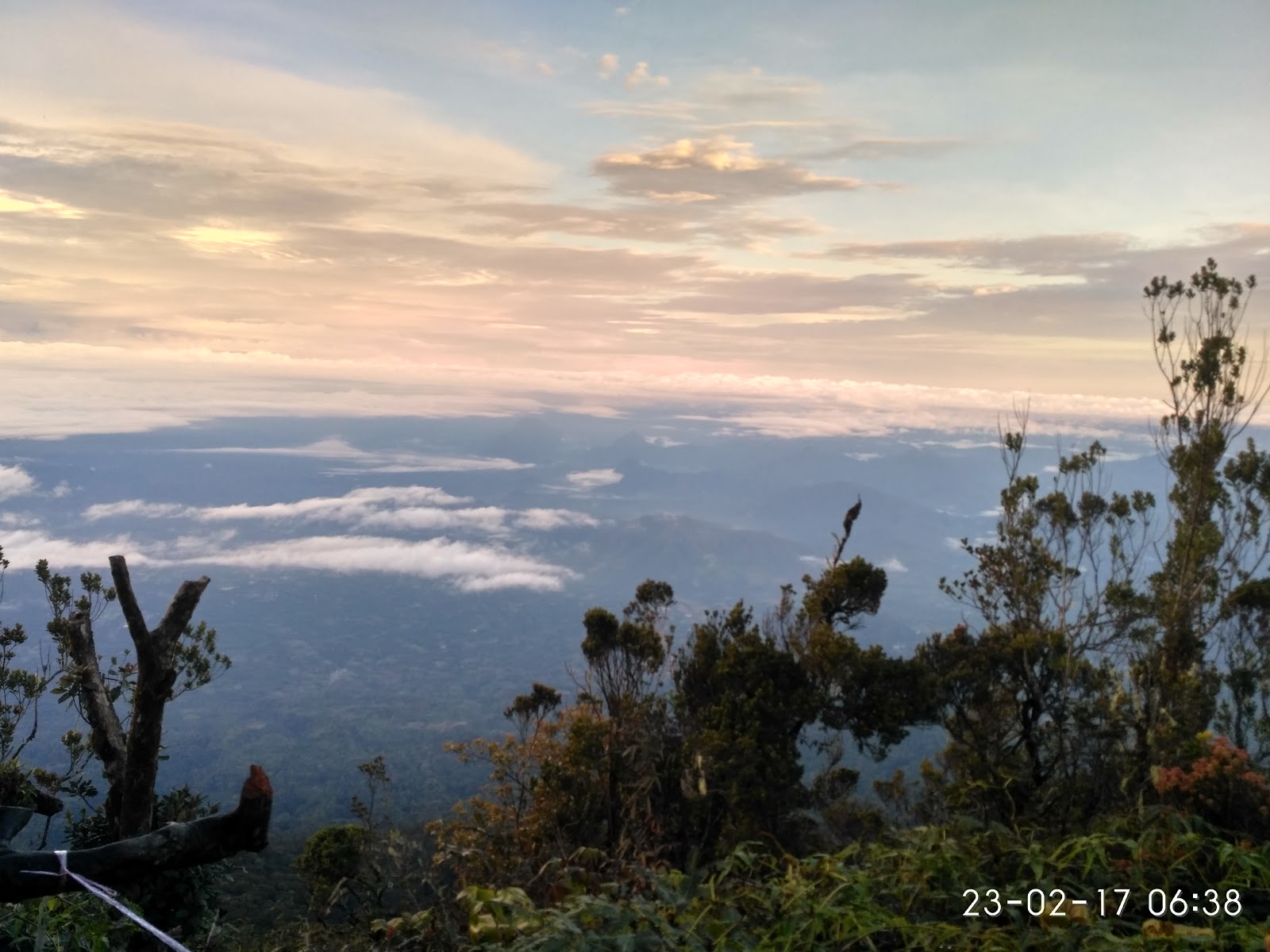 Review Singkat Rute Pendakian Gunung Talamau ~ Onriza Putra's Personal Blog