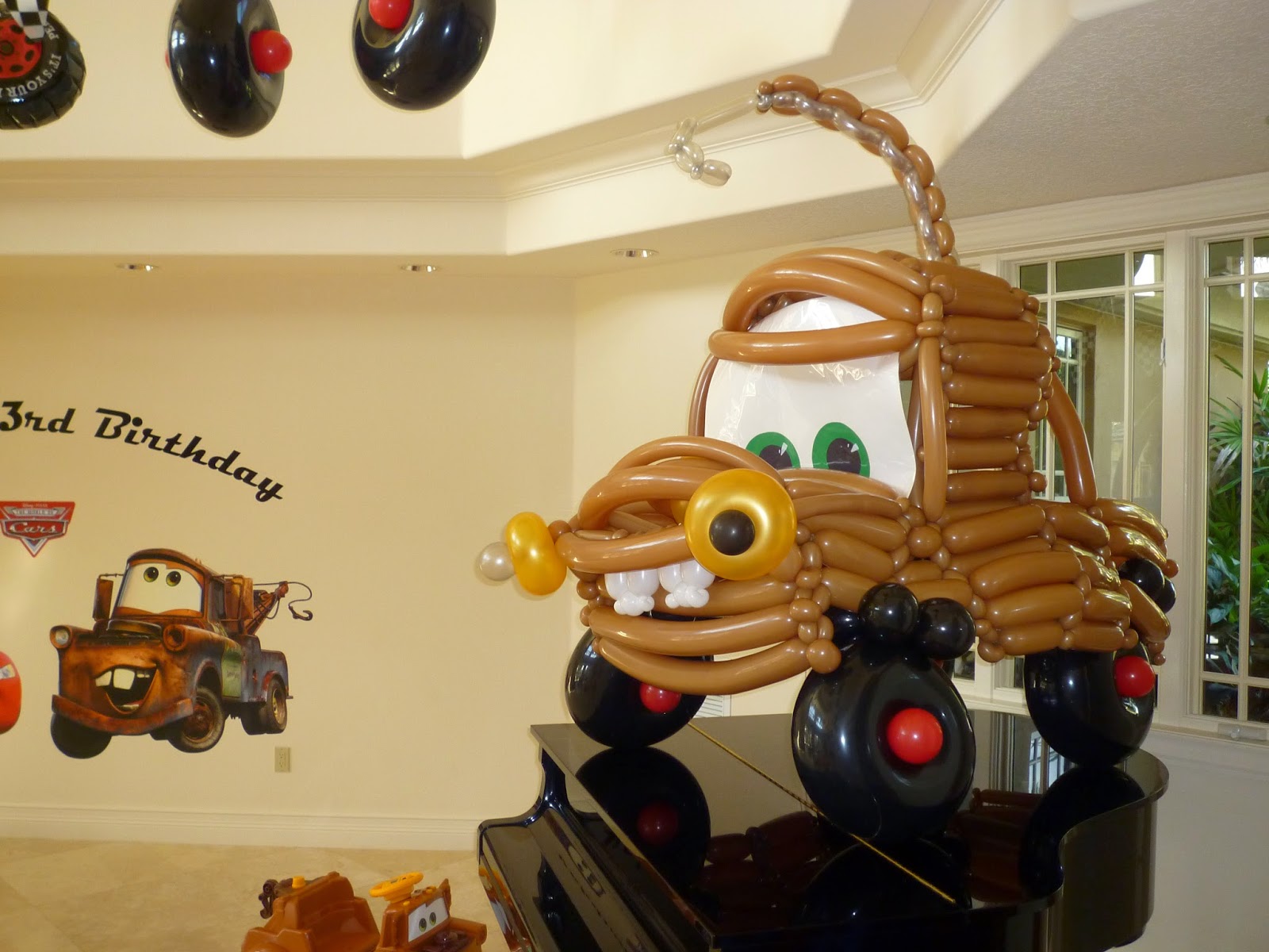 DreamARK Events Blog: Disney Cars Theme Decor with cars balloon ...