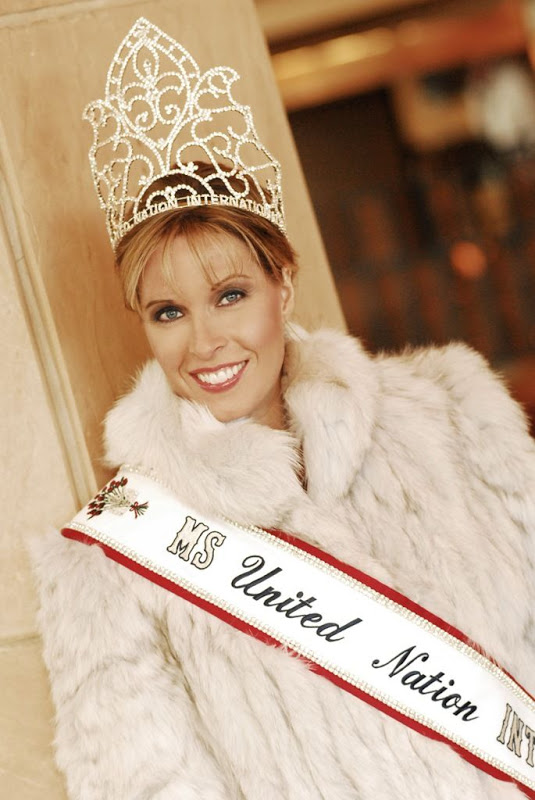 Deborah Moore | Celebrities Photos Hub