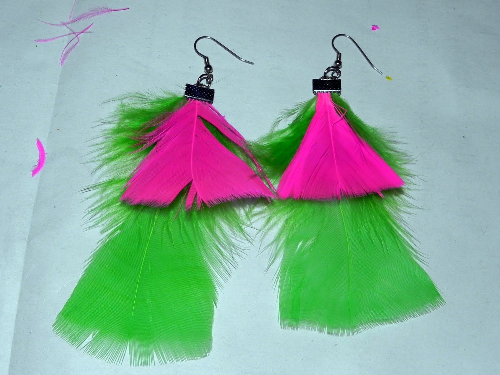 Smart n Snazzy: 30 Days of DIY: Day 12 ~ DIY Neon Feather Earrings