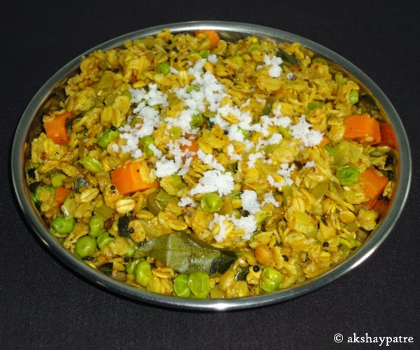 Vidyas Veg Recipes: Oats vegetable upma recipe - Oats upma