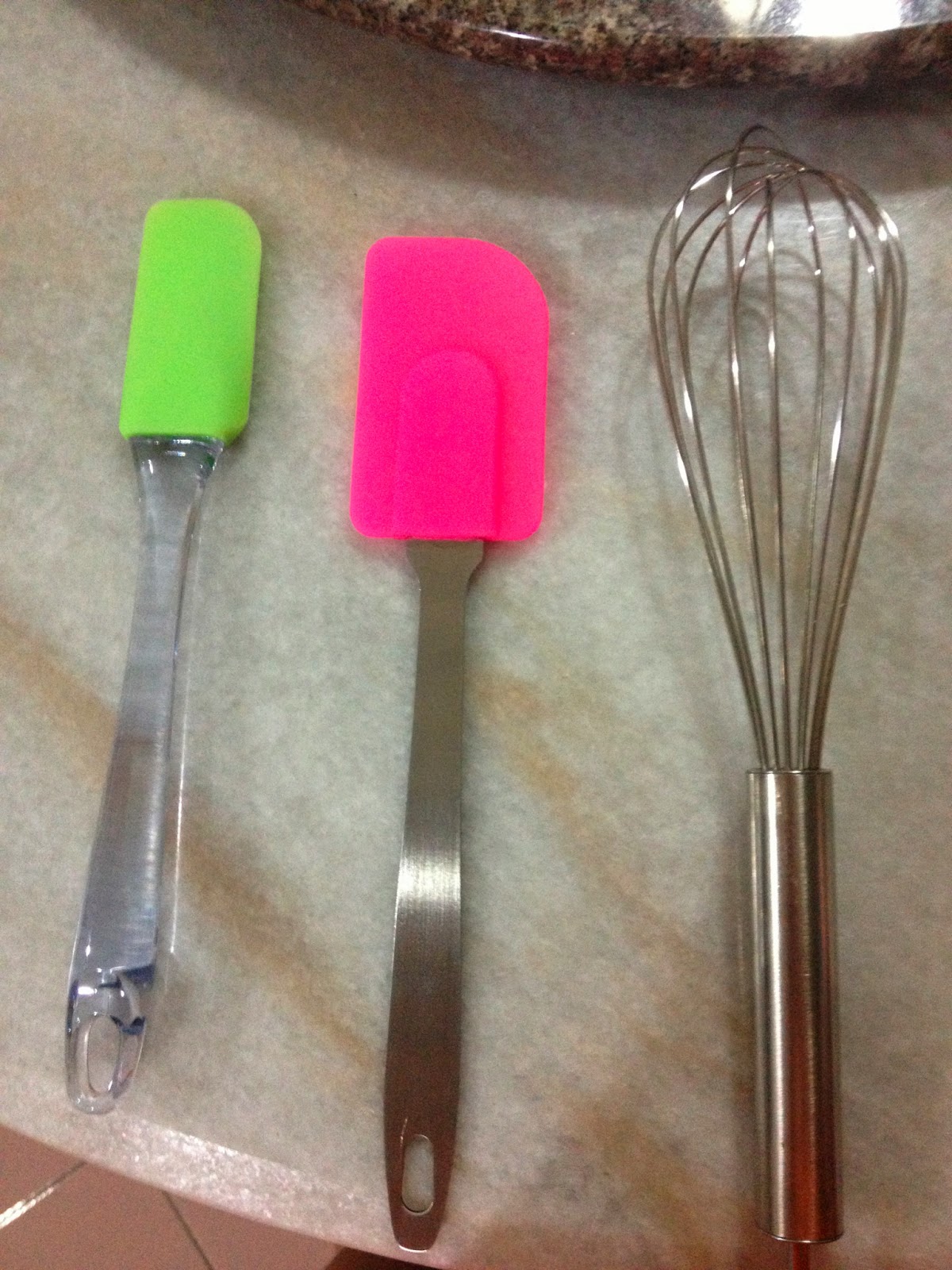 Cupcakes Lover: Basic Utensils to use for baking