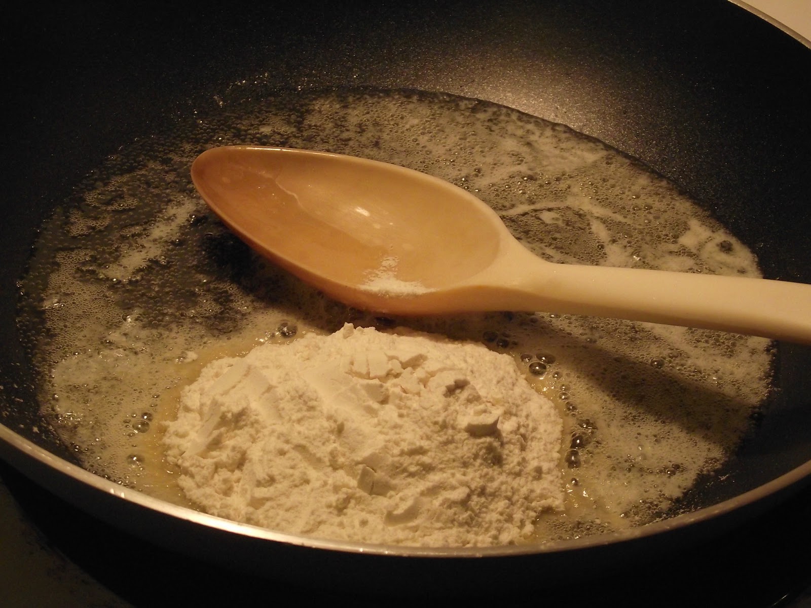 The Unabashed Kitchen Wench: Easy Cheese Sauce