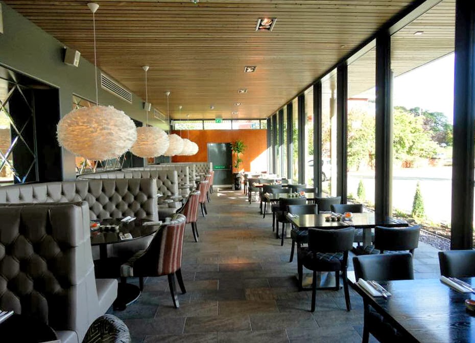 Roj - Fashion & Lifestyle / Clubbing & Car Tunes: The Orange Tree Bar ...