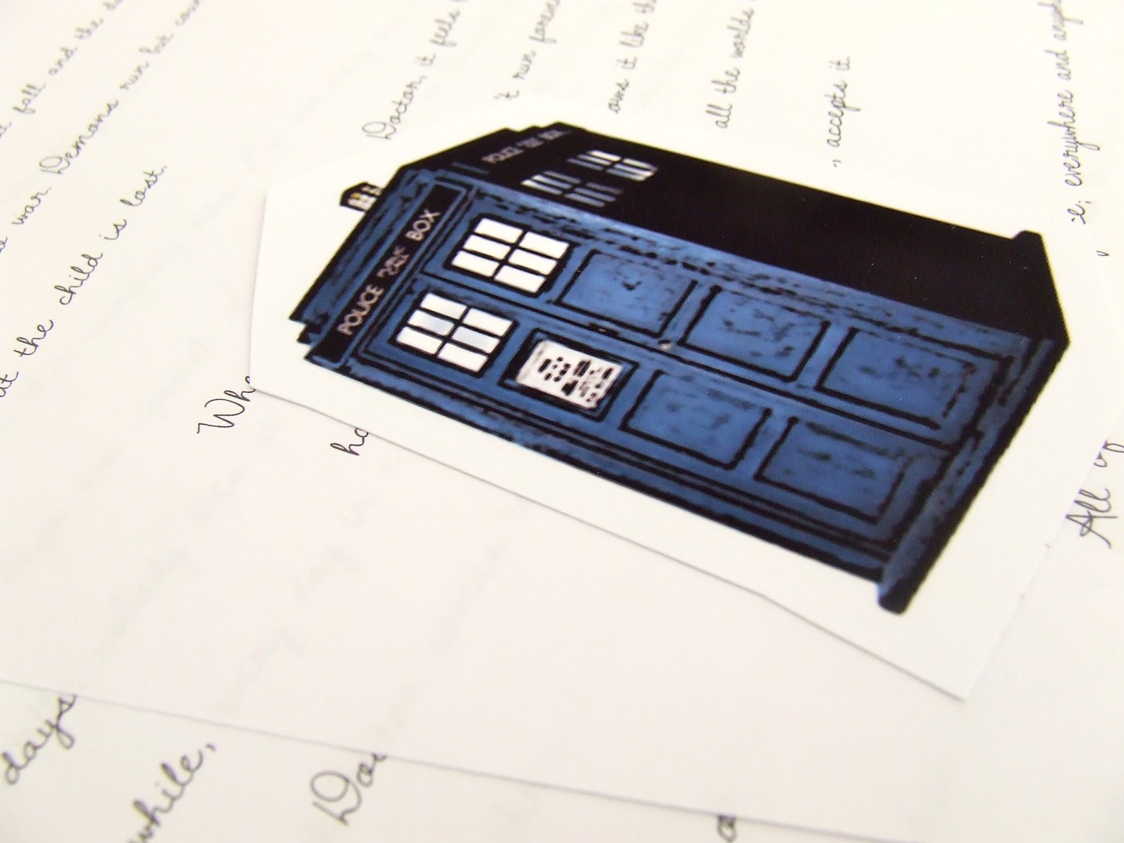 LogoGirlByDesign: DIY: Doctor Who Computer Cover