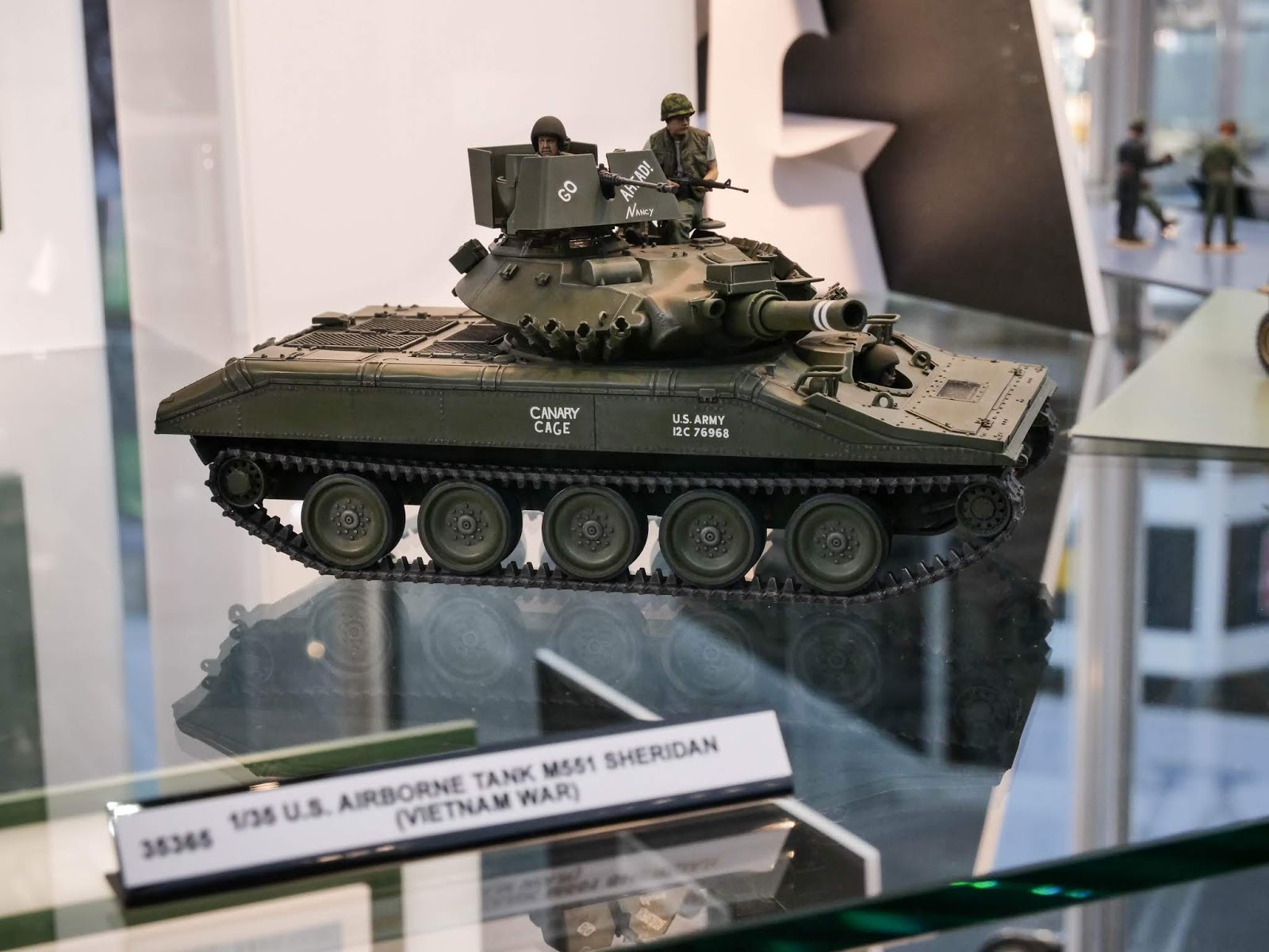 Tamiya 1/35 M551 Sheridan (35365) - DetailScaleView