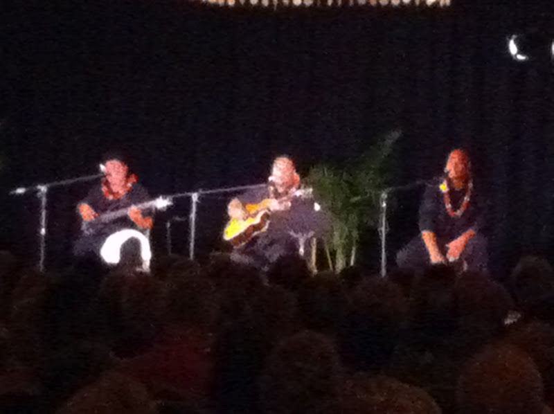 Antho(n)logy: E Kanikapila Kakou