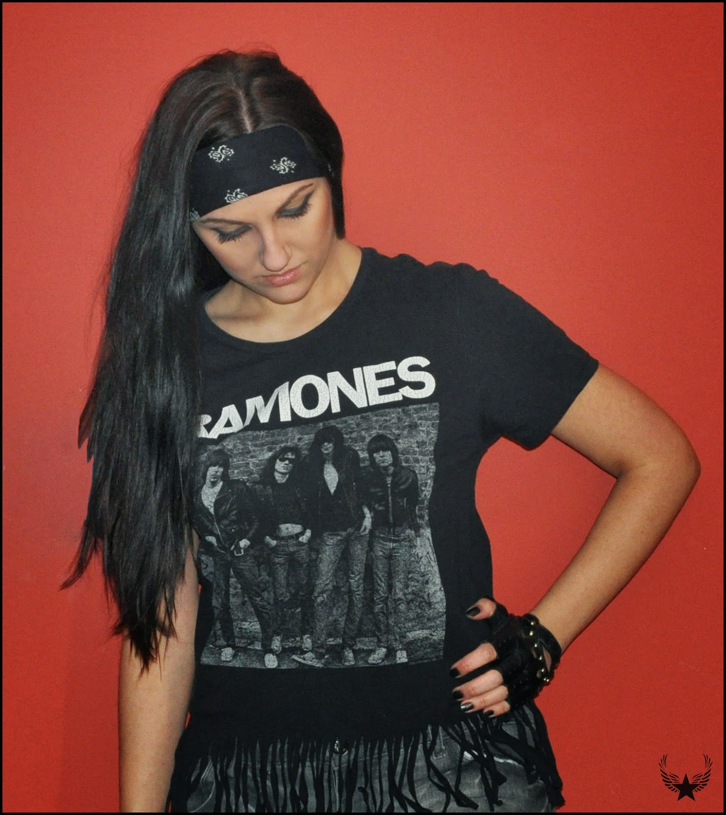 ROCK AND ROLL STYLE: RAMONES