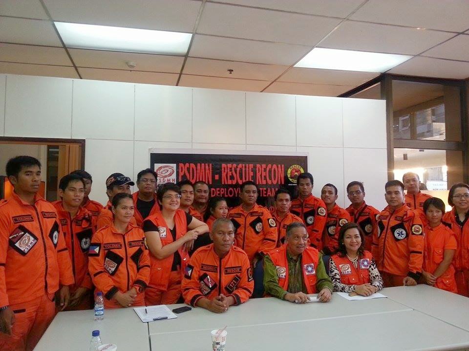 Lemon GreenTea: NDRRMC supports CDR Peter Negrido'sPSDMN-RESCUE RECON Team