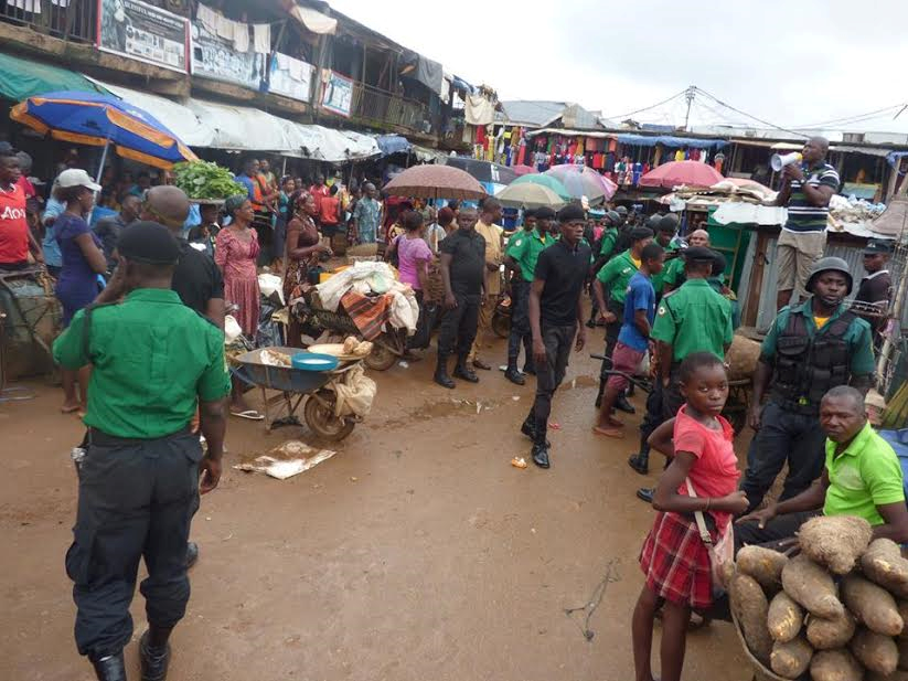 Photos: Joint Task Force arrest hoodlums extorting money from hawkers ...