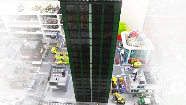 Custom LEGO Skyscraper MOC #1 complete... for now