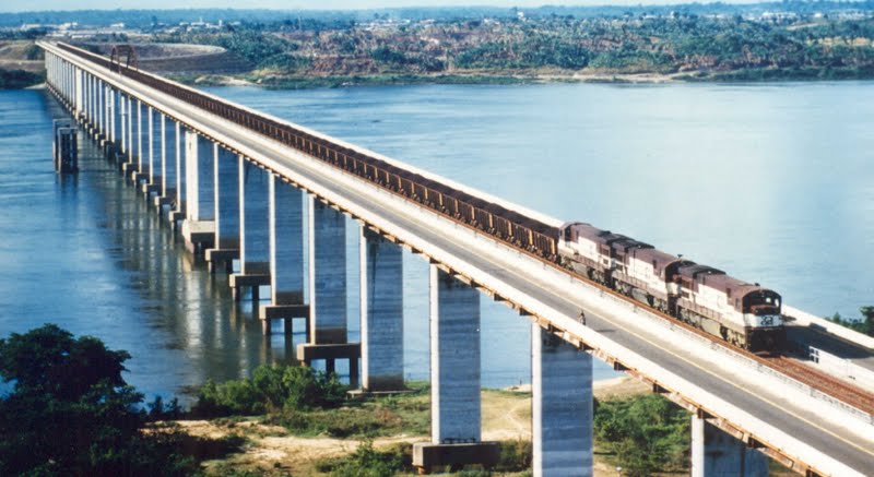 Sul e Suldeste do Pará: Ponte sobre o rio tocantins