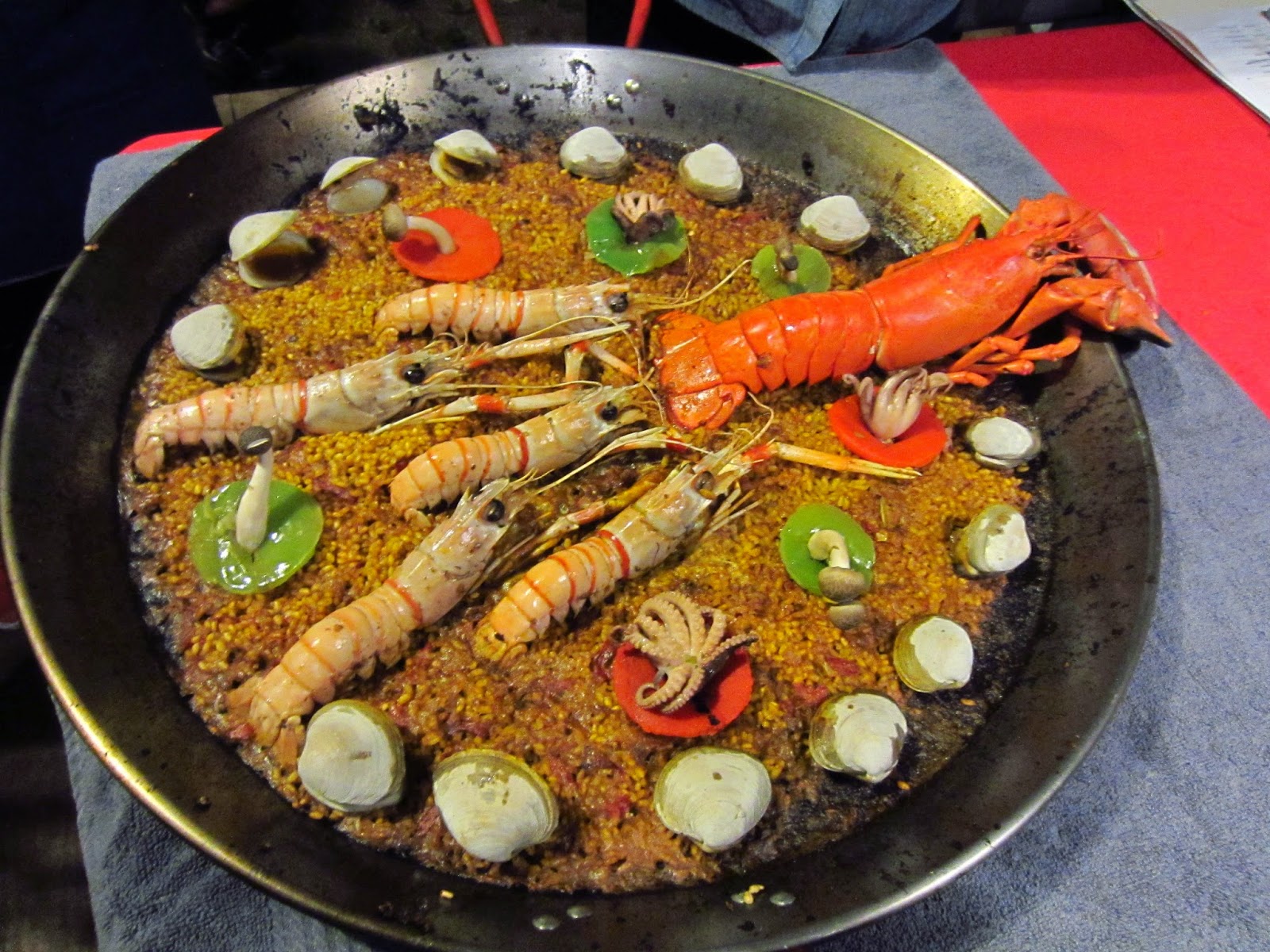 gustidude: Paella Fest 2014....LOTS of Paella