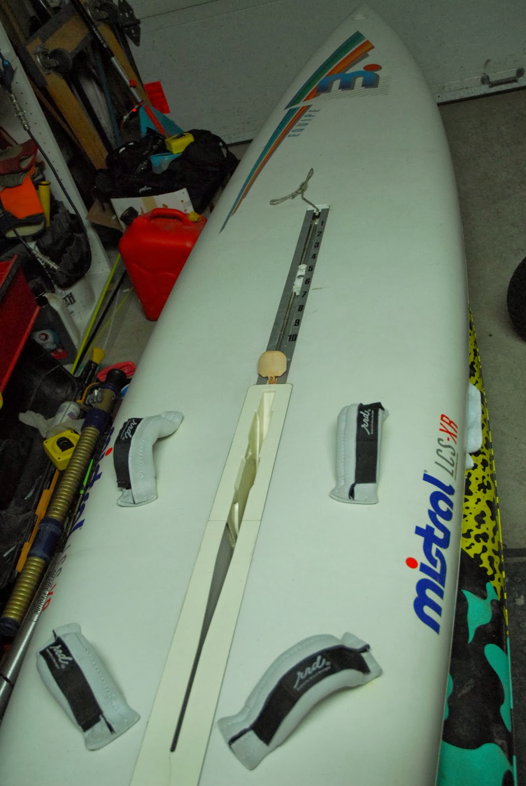 "average joe windsurfer" : Mistral Equipe I LCS-XR