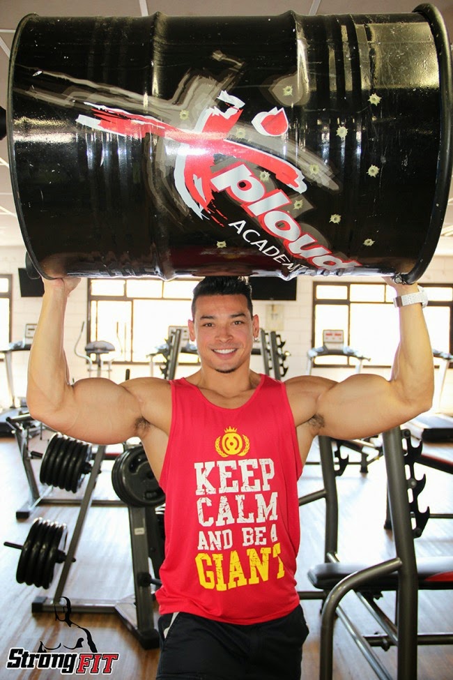 Fisiculturista Felipe Franco posa de regata para nova campanha da ...