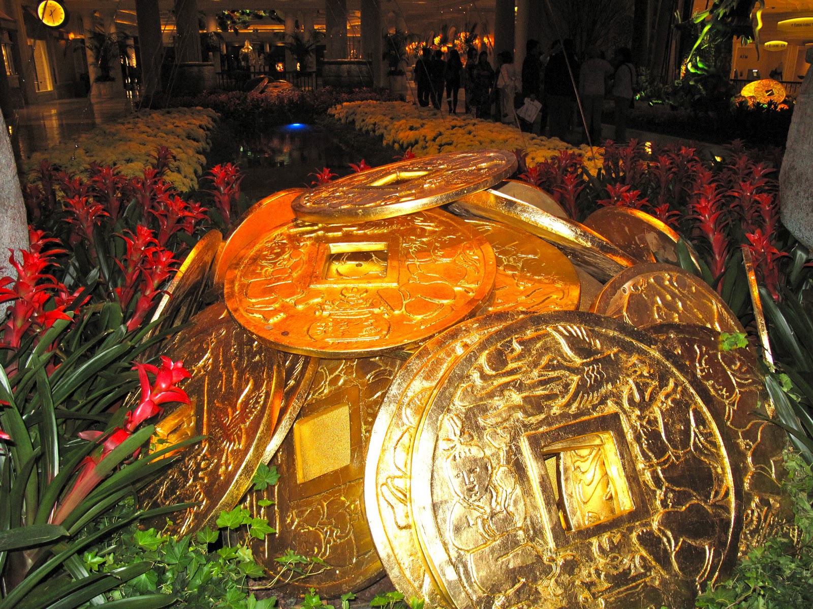 LAS VEGAS DAZE: Bellagio Chinese Year of the Dragon Conservatory Display